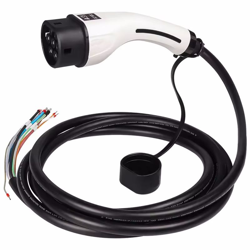 OEM 32A EV Charging Plug 7.3kw Ev Type 2 Charging Plug With 5m Cable
